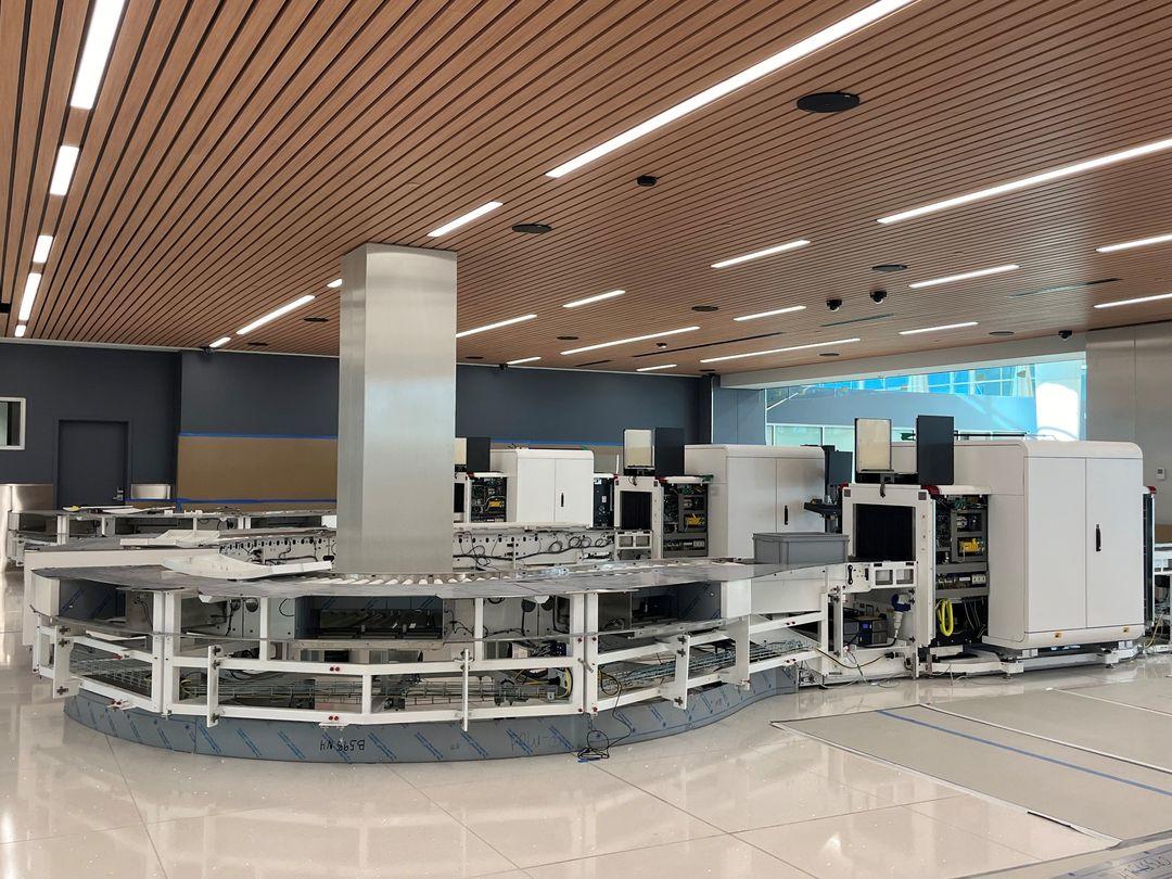 Denver International Airport shows off "shiny" soon-to-be opening West ...