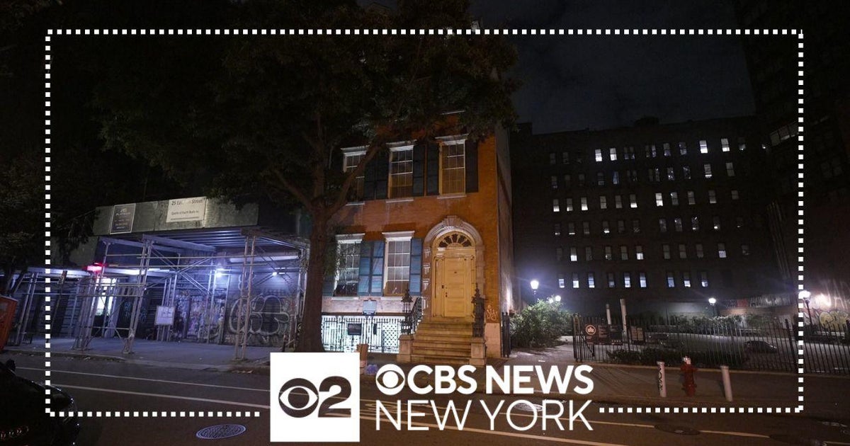 CBS New York's Steve Overmyer spends at night at NYC's most haunted ...