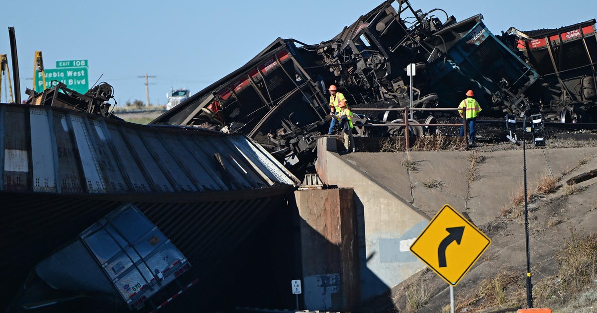 Broken rail likely caused fatal Colorado train derailment, full closure ...