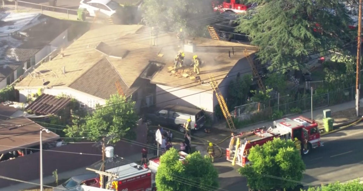 Woman found dead in Panorama City house fire - CBS Los Angeles