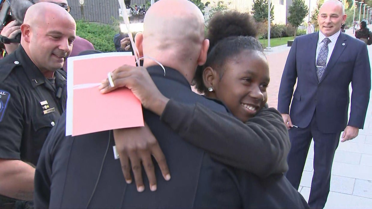 Baby on Broad: Mom, daughter reunite with Temple officers who helped ...