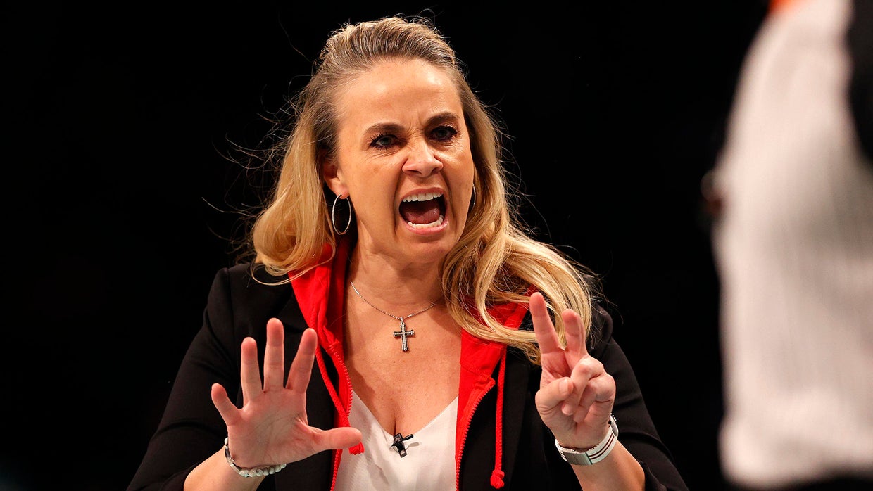WNBA Champion, Colorado State Ram Becky Hammon recognized as legendary ...