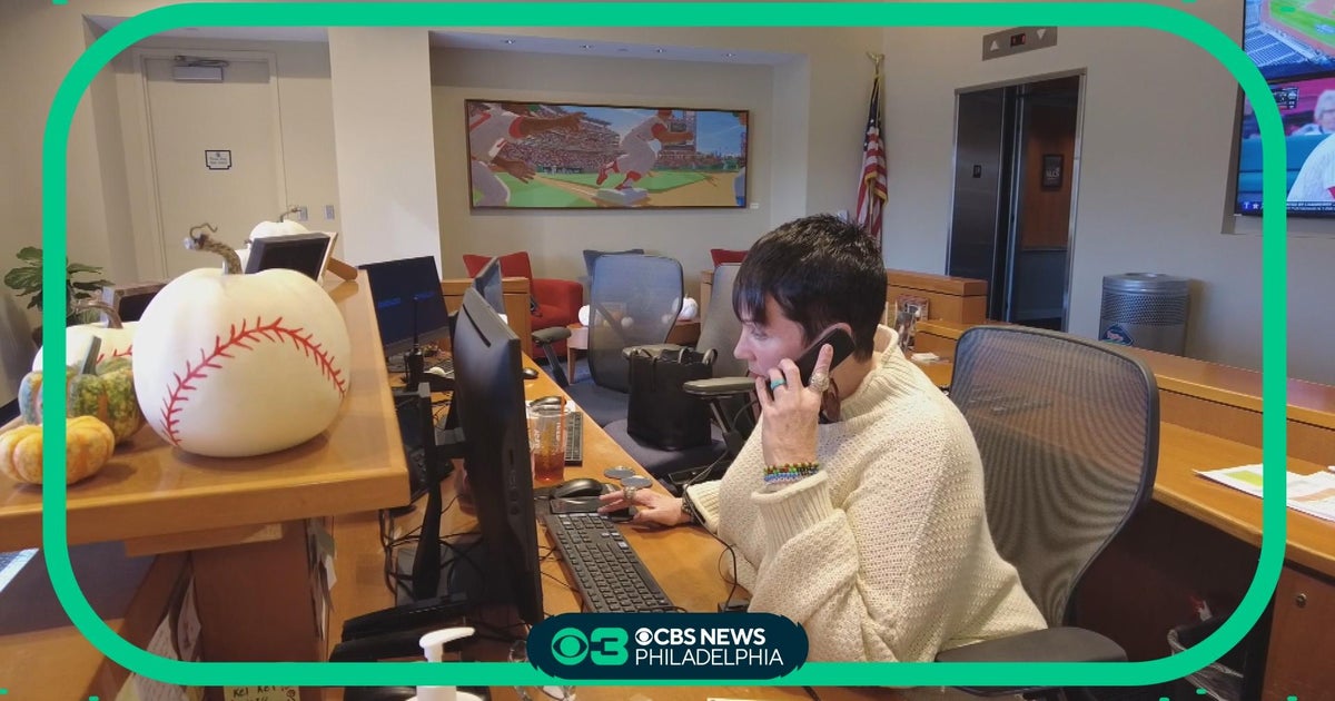 Phillies longtime receptionist stays optimistic ahead of Game 7 - CBS ...