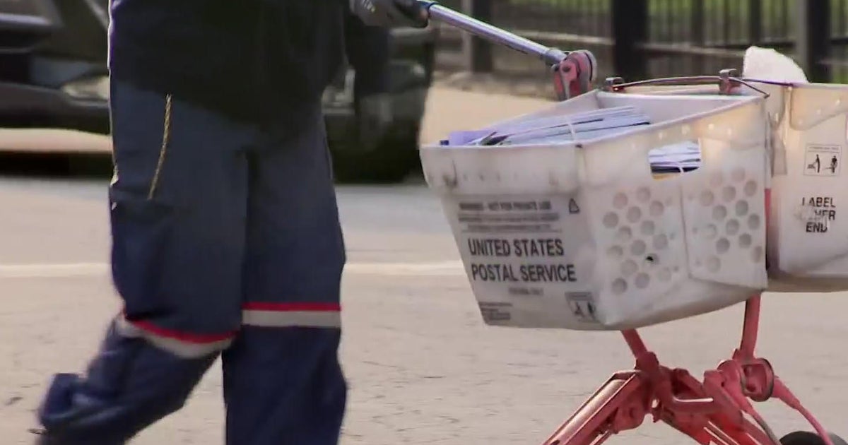 Postal workers express security concerns amid rise in crime - CBS Chicago