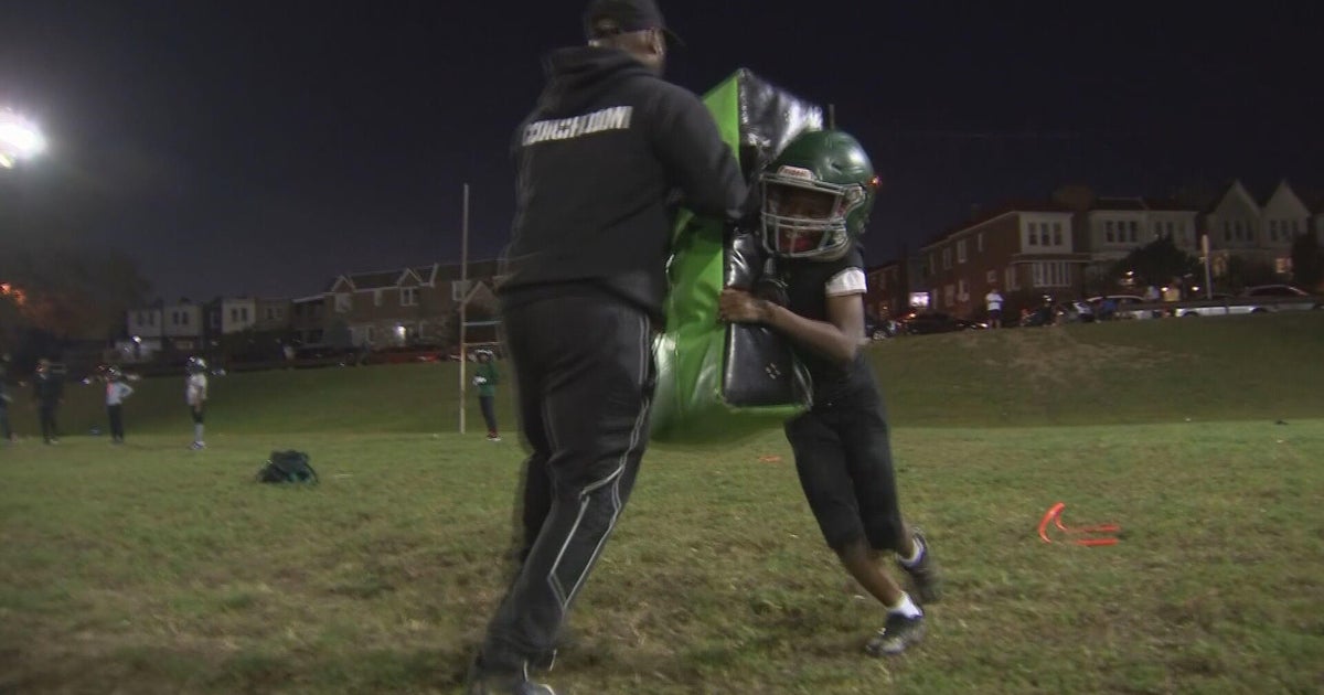 Friday night lights return to an Olney football team after their field ...
