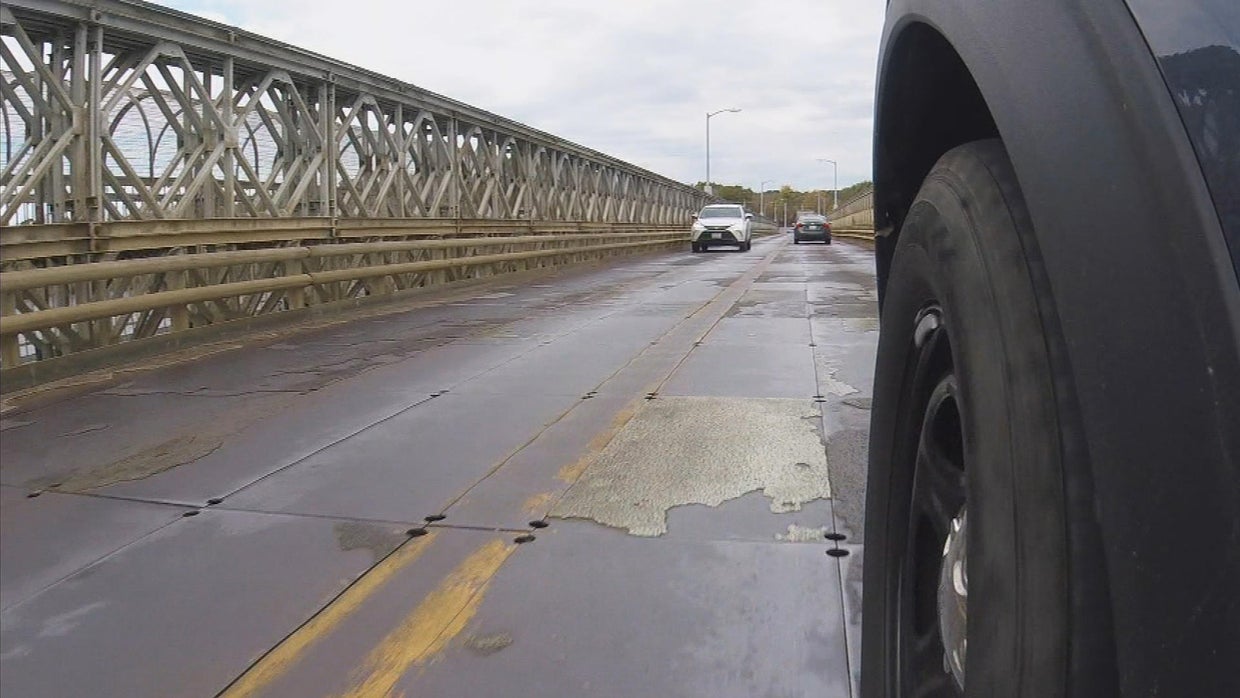 Why has the 40-year-old temporary Rourke Bridge in Lowell not been ...