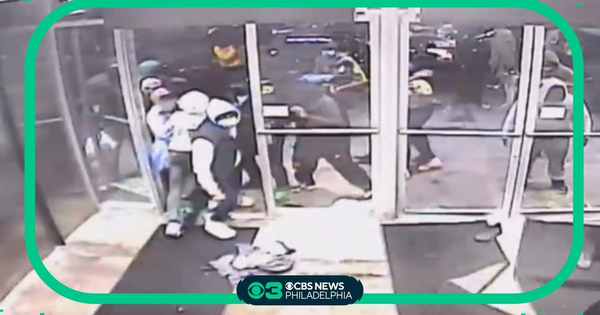 Philadelphia police released new video of looting at Footlocker in ...