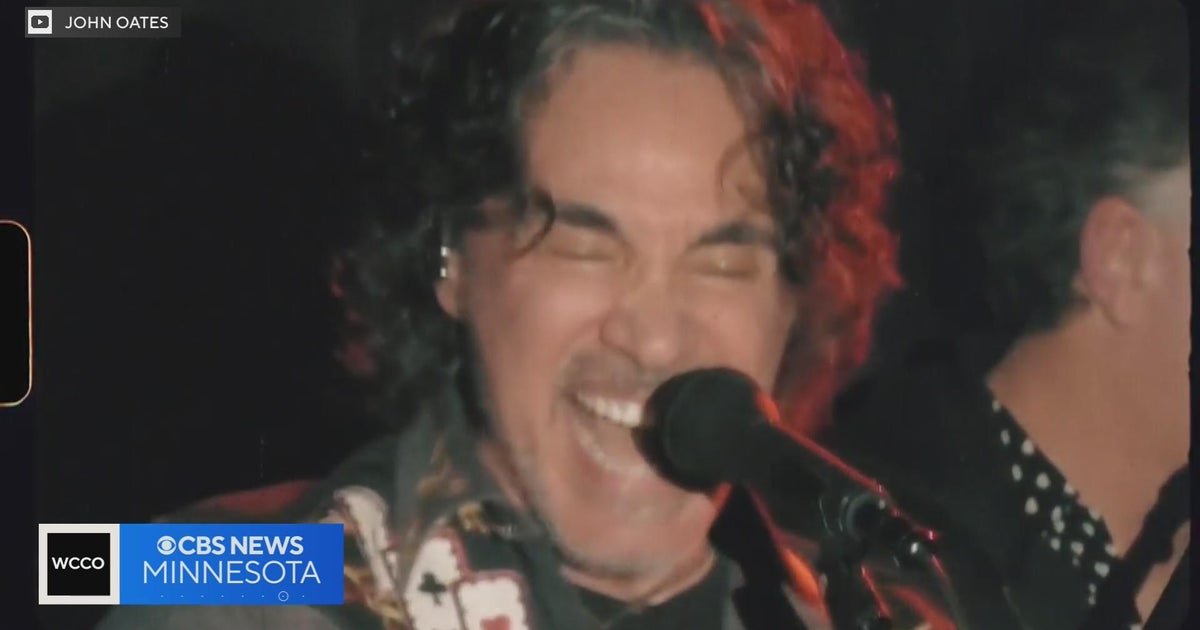 Chris Shaffer talks with John Oates ahead of his Dakota concert - CBS ...