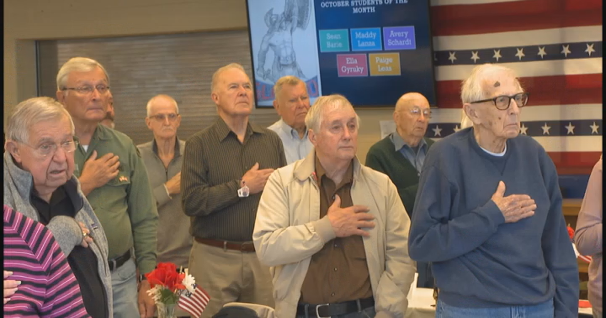 Shaler Area Middle School honors veterans with Veteran's Day breakfast ...
