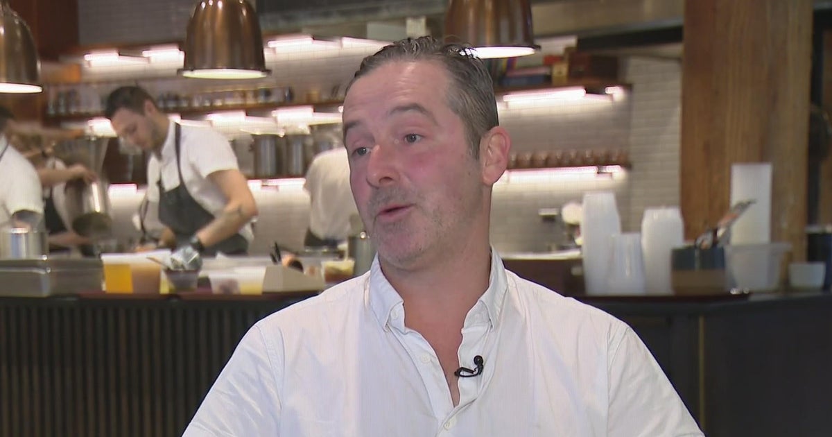 Chef John Shields' Smyth restaurant earns third Michelin star - CBS Chicago