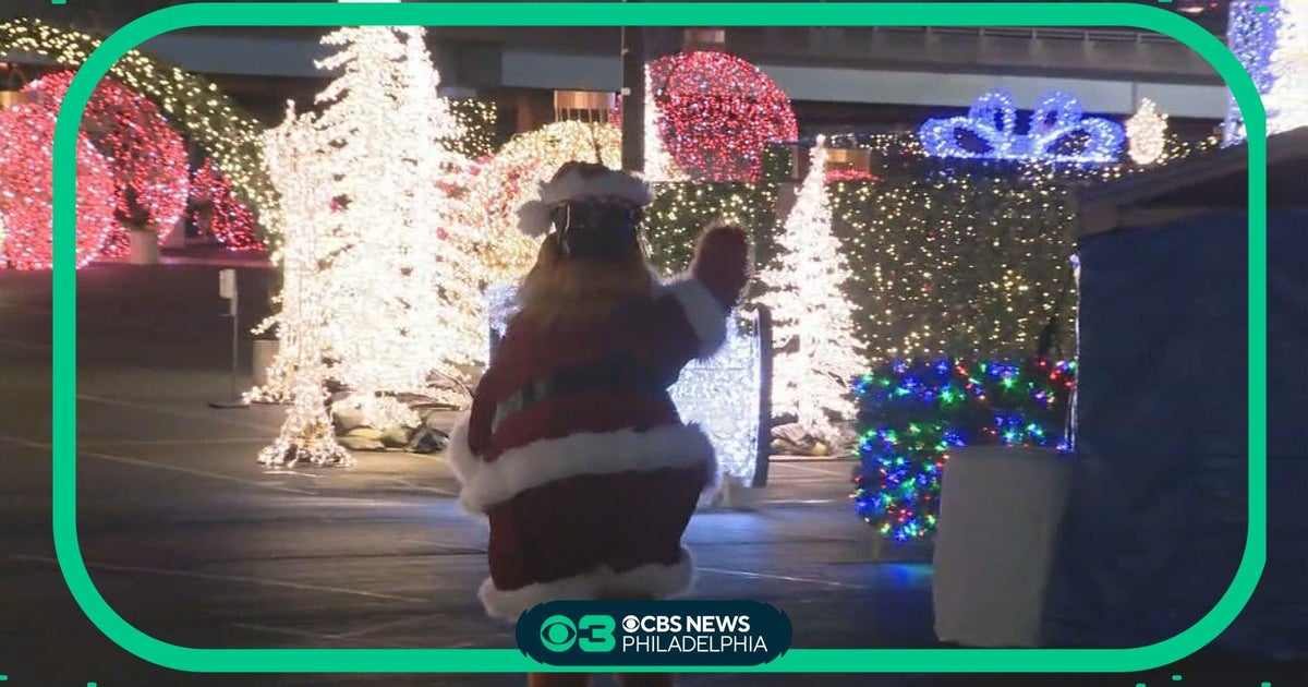"Gritty Claus" spreading holiday cheer to students in after-school ...
