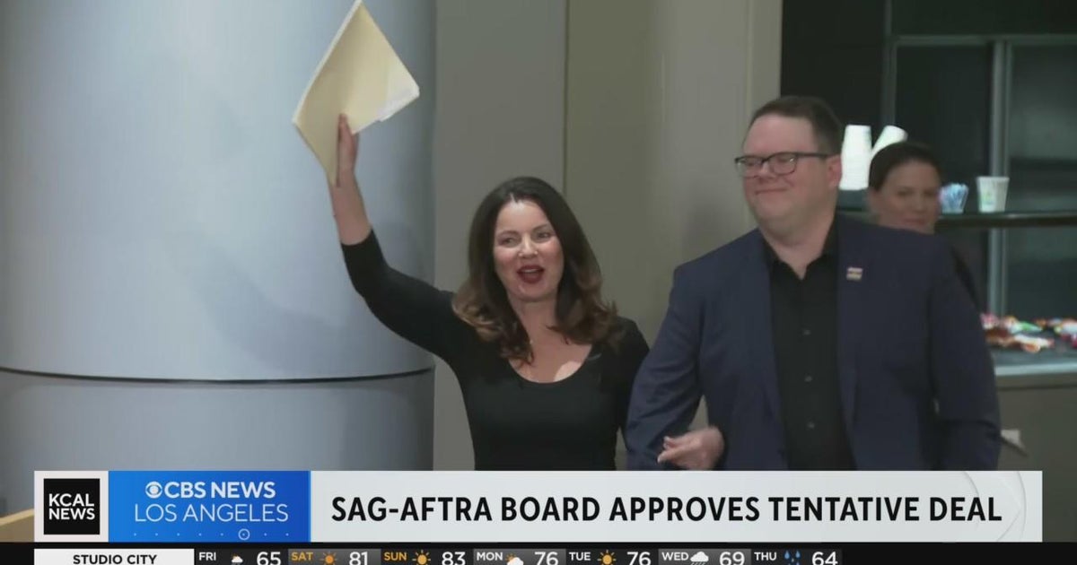 SAG-AFTRA board approves tentative deal with Hollywood studios - CBS Los Angeles