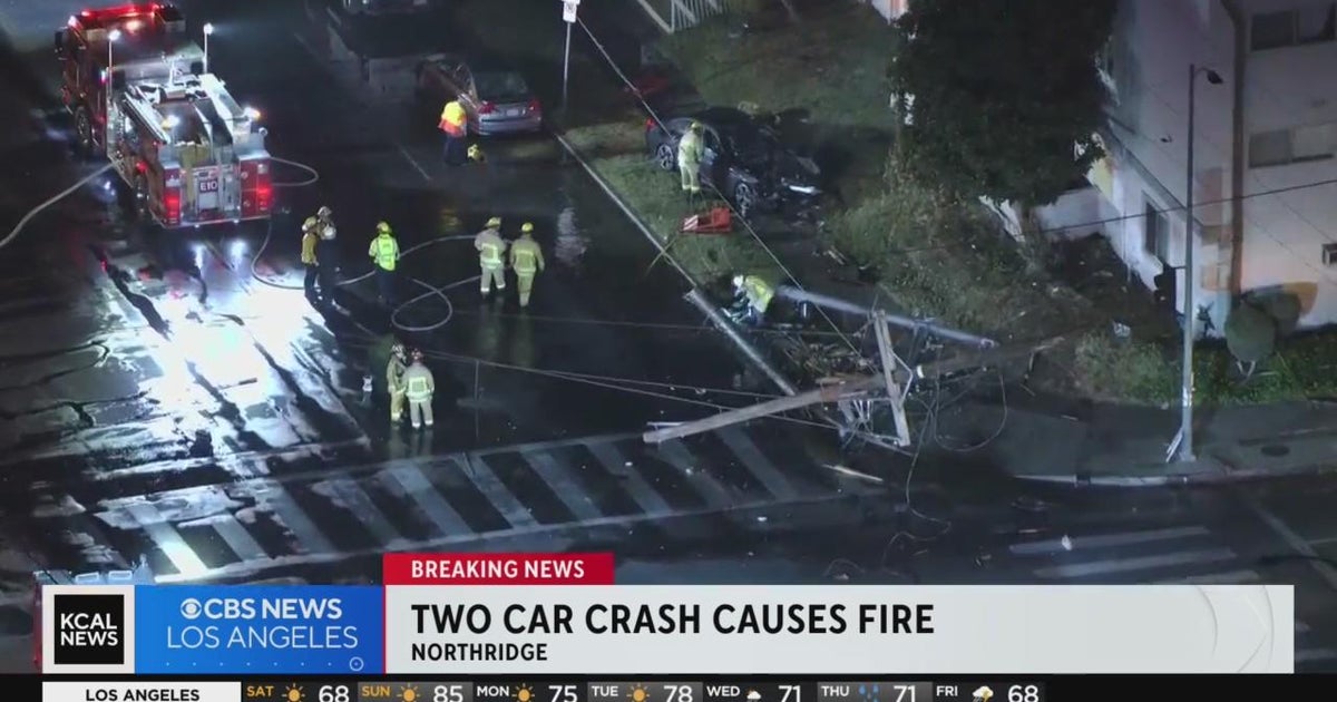 Northridge crash shears hydrant, downs power lines - CBS Los Angeles