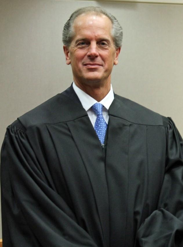 McHenry County shocked by death of Judge Michael Coppedge - CBS Chicago