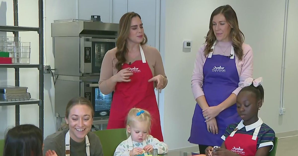 Junior Chefs Kitchen: Young chefs create pumpkin bacon pasta - CBS Chicago