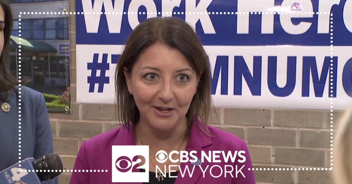 New CDC director visits Long Island, urges vaccination - CBS New York