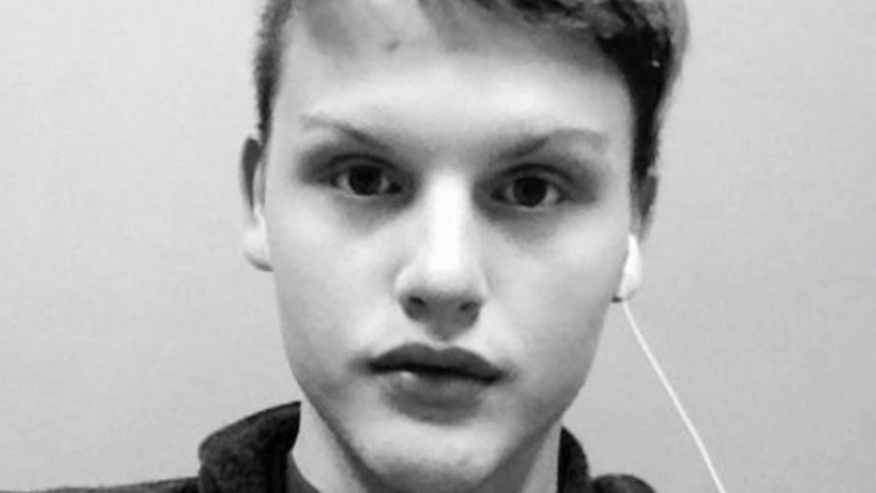 Could cellphone evidence be the key to solving Stephen Smith's cold case? - CBS News