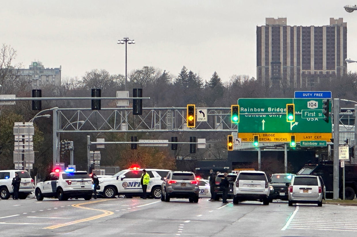 2 dead in vehicle explosion at Rainbow Bridge U.S.-Canada border ...