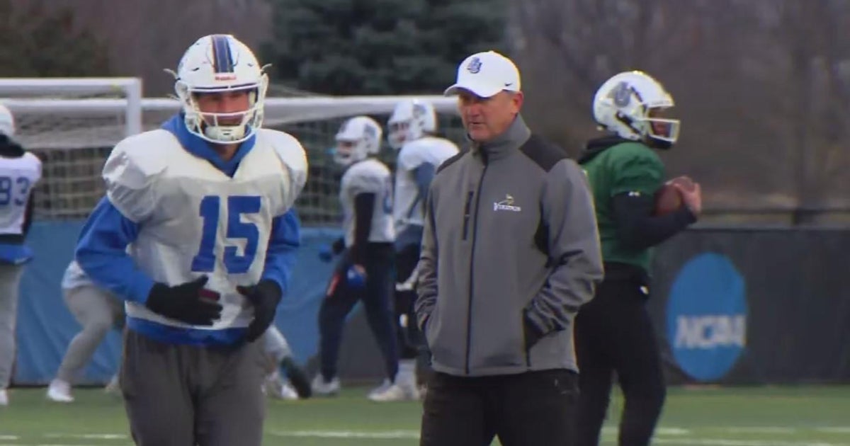 Former Super Bowl champ Don Beebe now coaching Aurora University ...