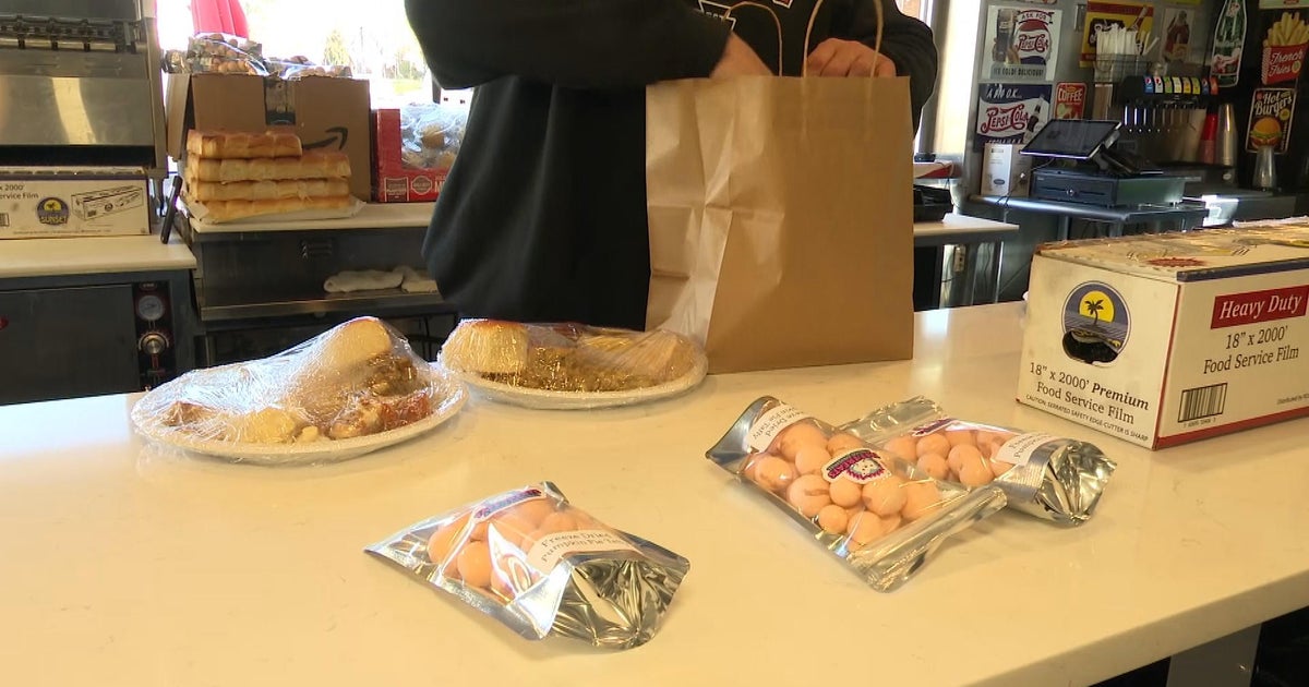 Delco restaurant Relish gives away Thanksgiving meals to neighbors ...