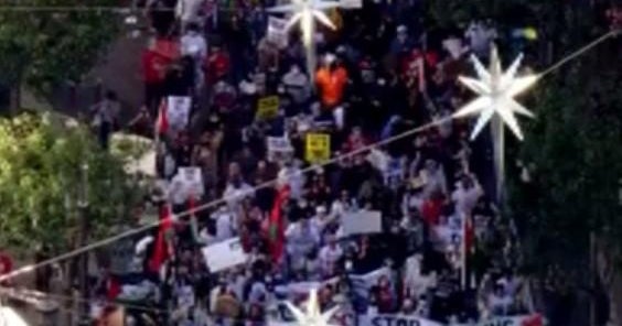 Pro-Palestinian rally converges on The Grove during Black Friday ...