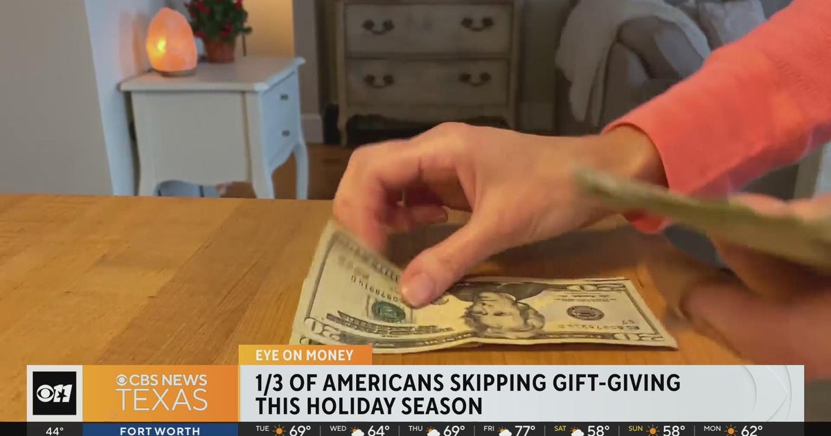 A third of Americans say they're skipping gifts this holiday season ...