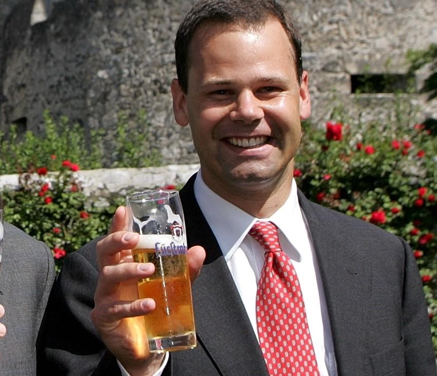 Prince Constantin of Liechtenstein dies "unexpectedly" at 51 - CBS News