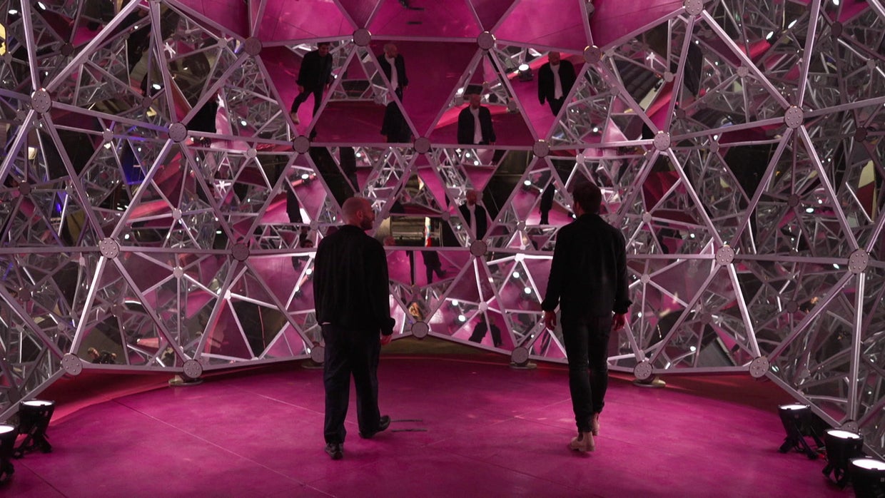Luna Luna: An art world amusement park is reborn - CBS News