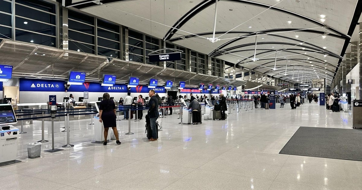 Delta flight to Detroit diverted to Canada over mechanical issue - CBS ...