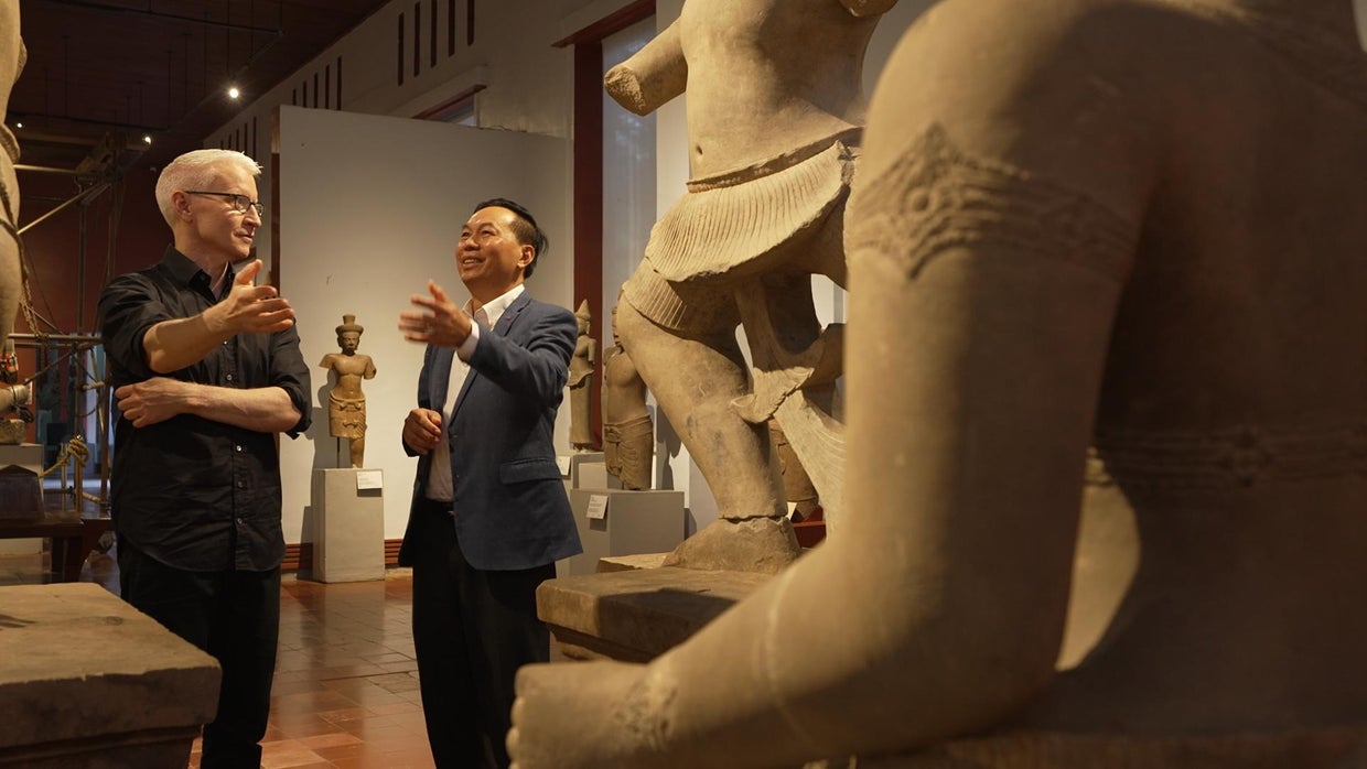 How stolen Cambodian artifacts ended up in American museums | 60 ...