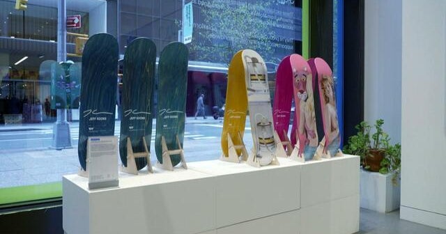 Modern artist Jeff Koons on his new form of expression - CBS News