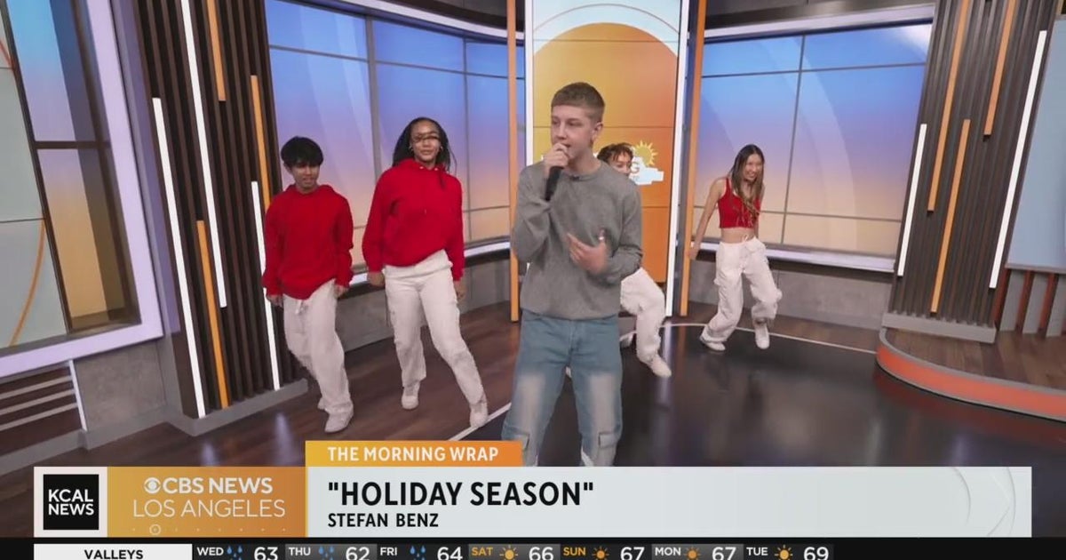 Singer/songwriter Stefan Benz gets in the Christmas spirit as he ...