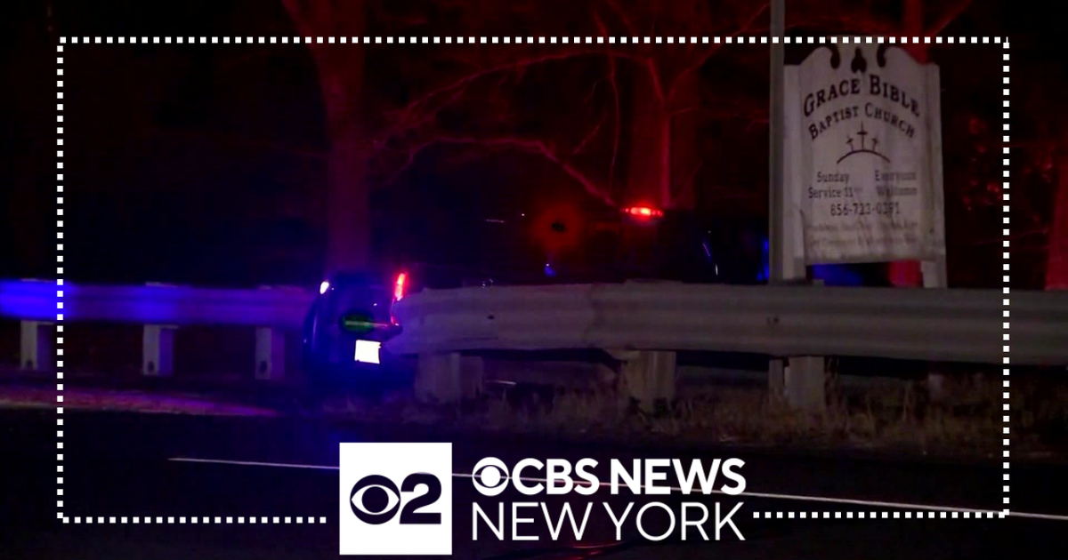 Philadelphia TV news helicopter crashes in South Jersey - CBS New York