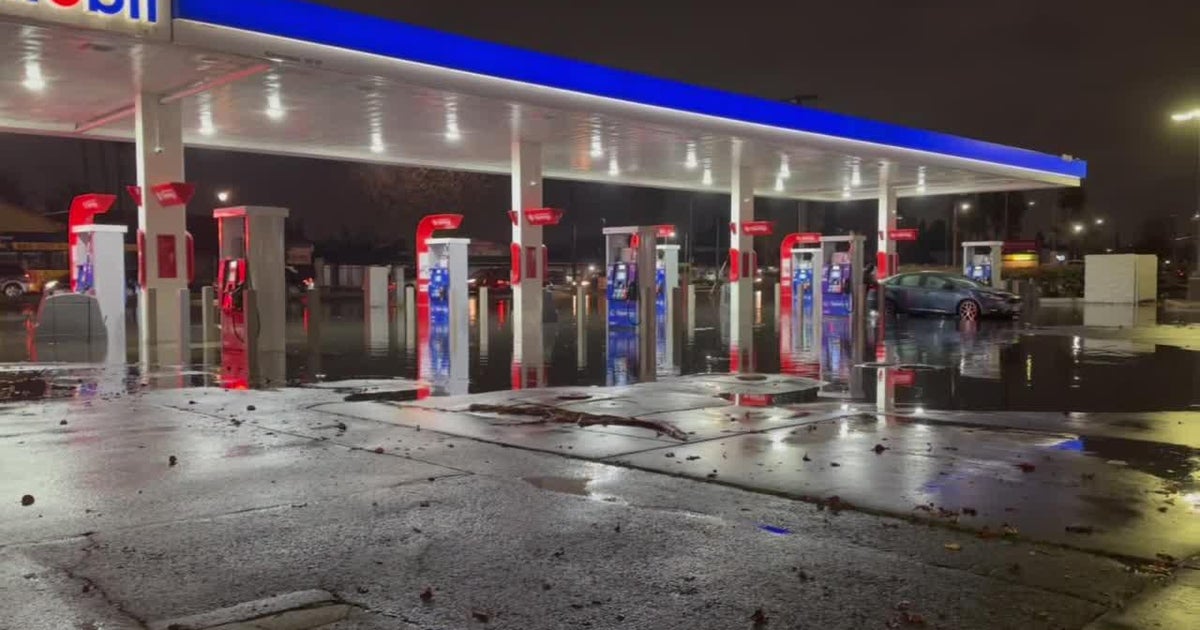 Viewer video shows flooding at Arden-Arcade gas station - CBS Sacramento