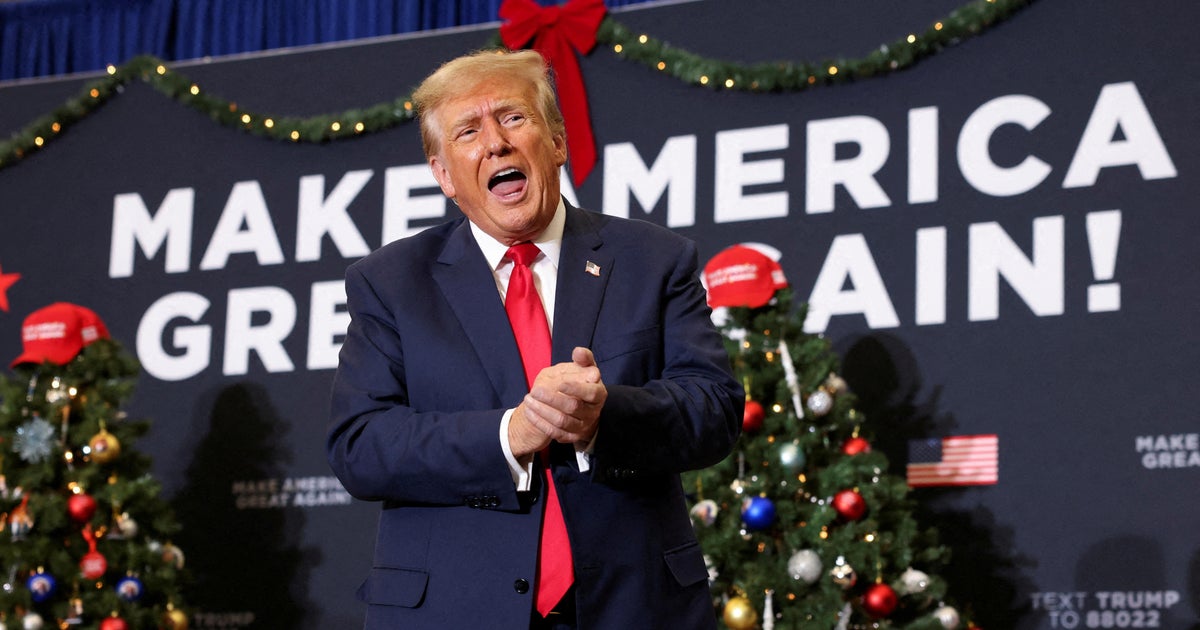 Trump denies reading Hitler's "Mein Kampf" even as he doubles down on ...