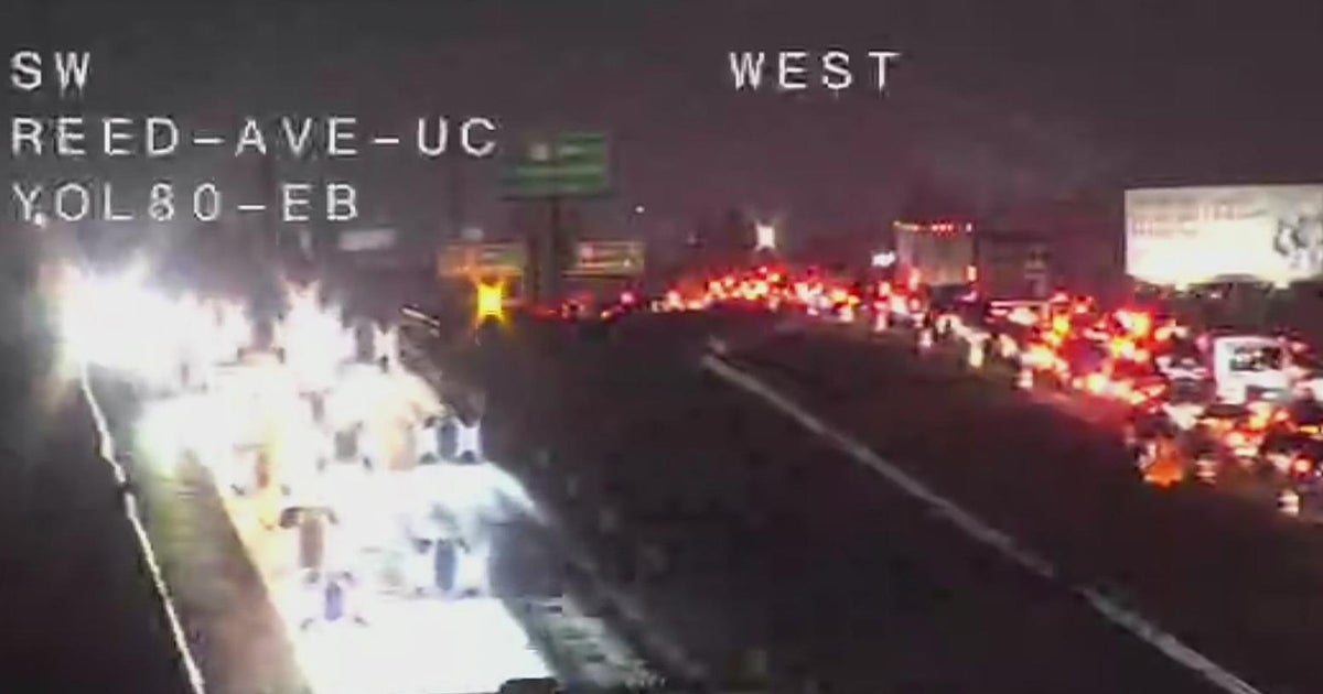4-vehicle crash cleared after causing major backups on I-80 in West ...