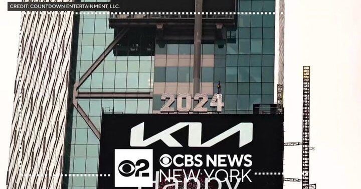 NYPD gearing up to keep people safe in Times Square on New Year's Eve ...