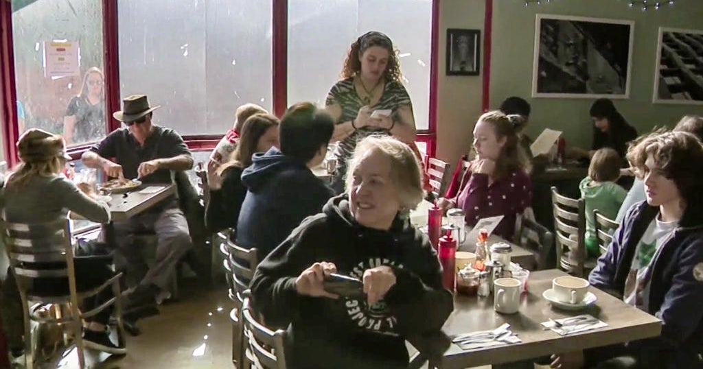Beloved Berkeley cafe closes after more than four decades - CBS San ...