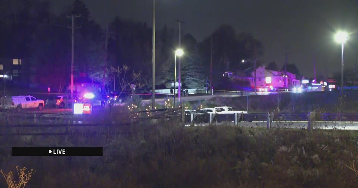 Local police respond to police shooting in Monroeville - CBS Pittsburgh
