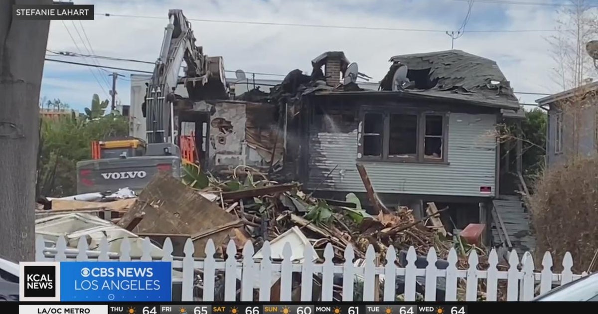 Troublesome squatter house demolished in West Hollywood - CBS Los Angeles