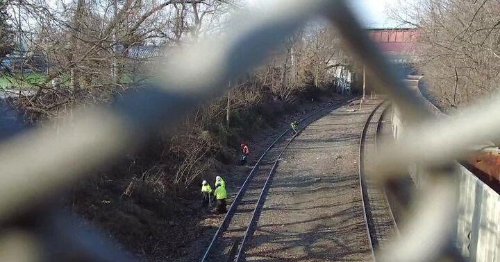 Exclusive: Progress made in clean-up of dirty railroad tracks in Queens ...