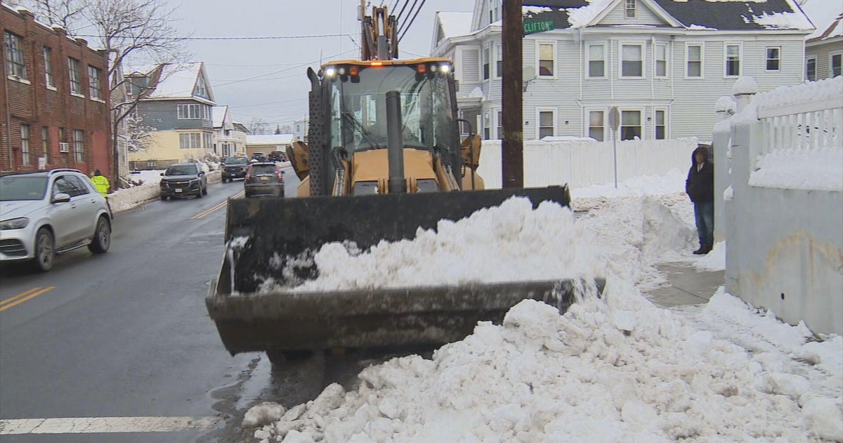 As torrential rain moves in, Lawrence races to clear snow, prevent ...