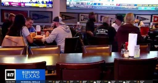 Restaurateur offers free meals to first responders cleaning up after ...