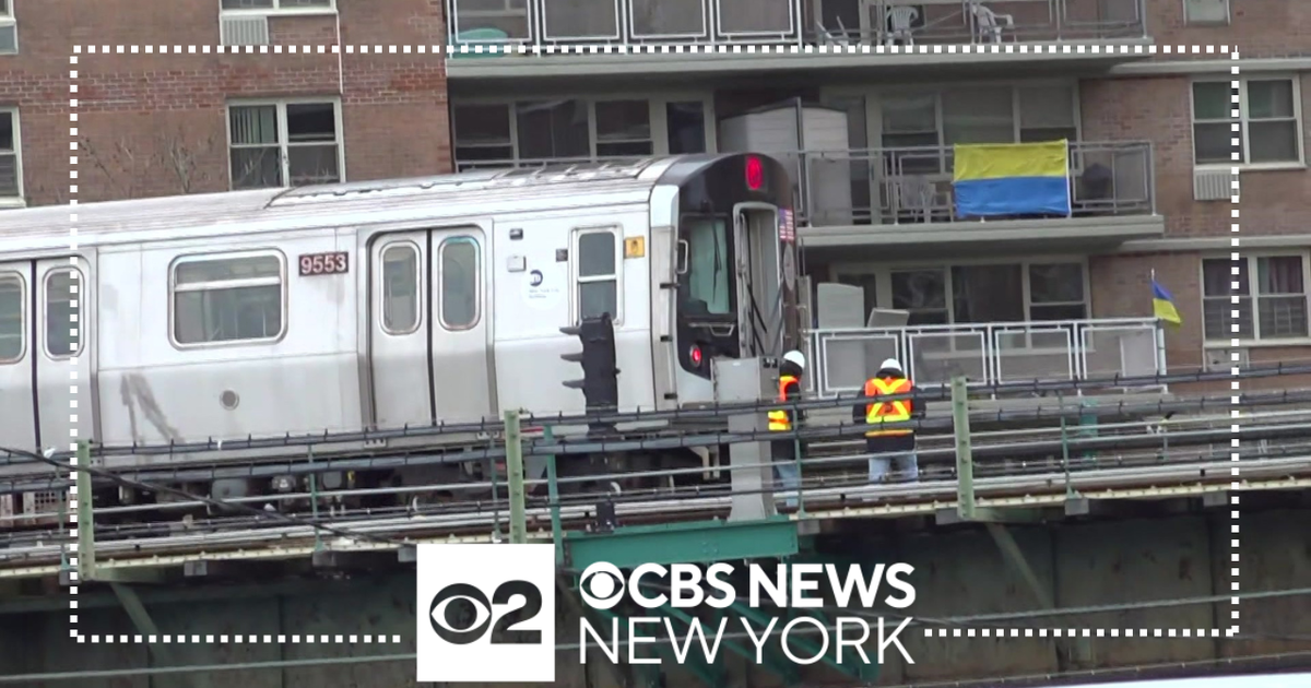F train back on track as investigation continues into derailment - CBS ...