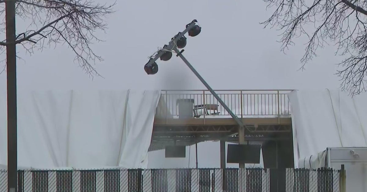 Golf dome collapses in southwest Chicago suburbs - CBS Chicago