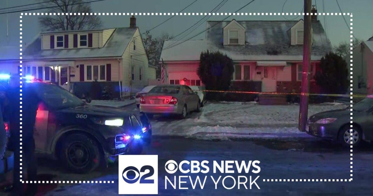 Police N J Woman Fatally Shoots Husband Daughters Before Shooting