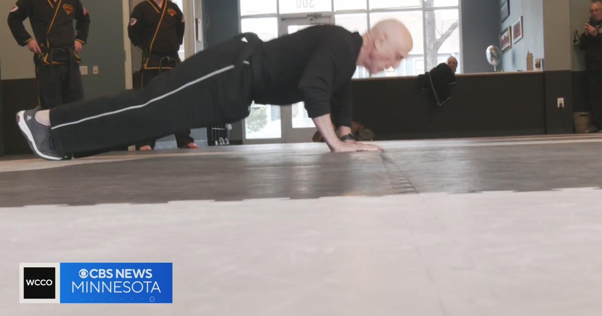 Minnesota martial arts master marks 80th birthday with 80 push-ups ...