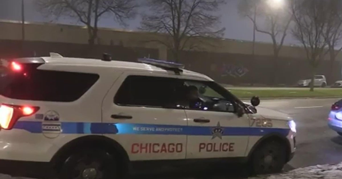 String of robberies reported overnight across Chicago - CBS Chicago