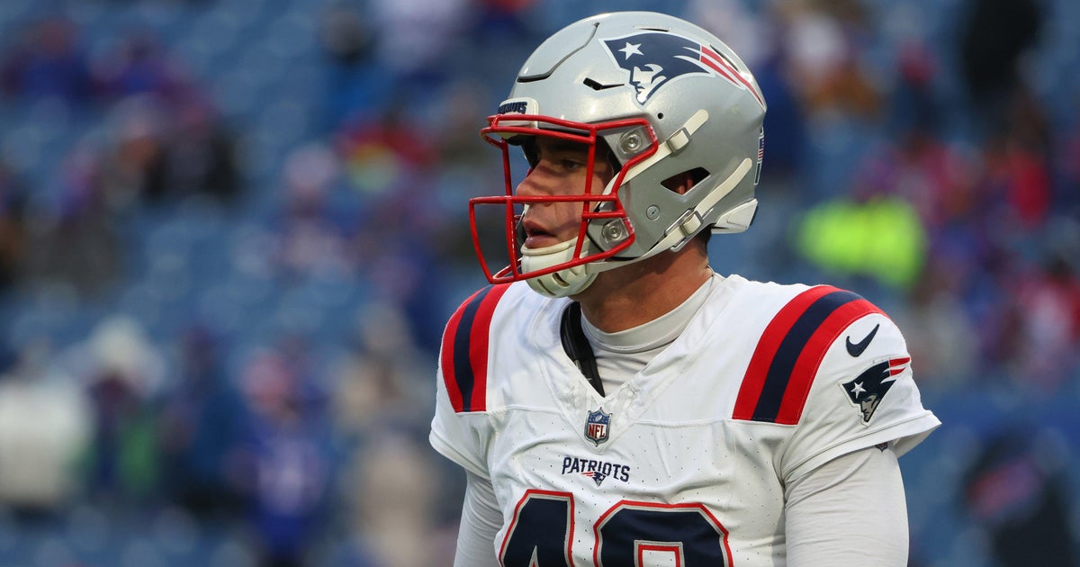 Patriots long snapper Joe Cardona named a finalist for this year's ...