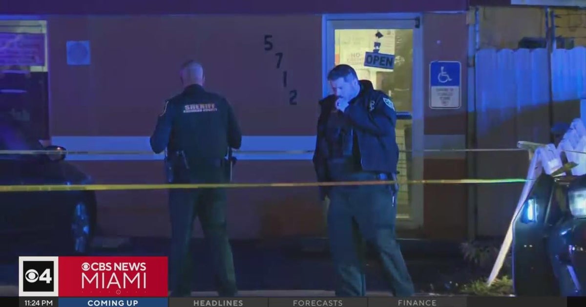 Crime scene investigators at West Park incident - CBS Miami